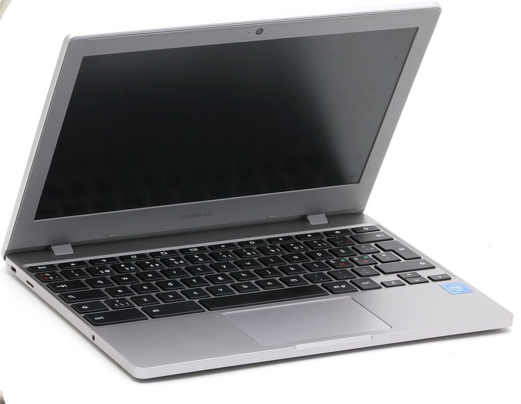 BÄRBAR DATOR SAMSUNG CHROMEBOOK 4 310XBA-K01 MED LADDARE I ORIG. KRT ...