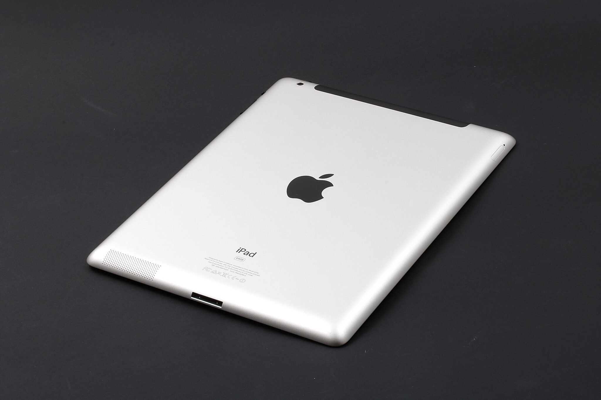 IPAD 2 A1396 64GB MED LADDARE (OBS!! STICKPROPP USA) I ORIGINAL FÖRPACKNING - Göteborgs Pantbank