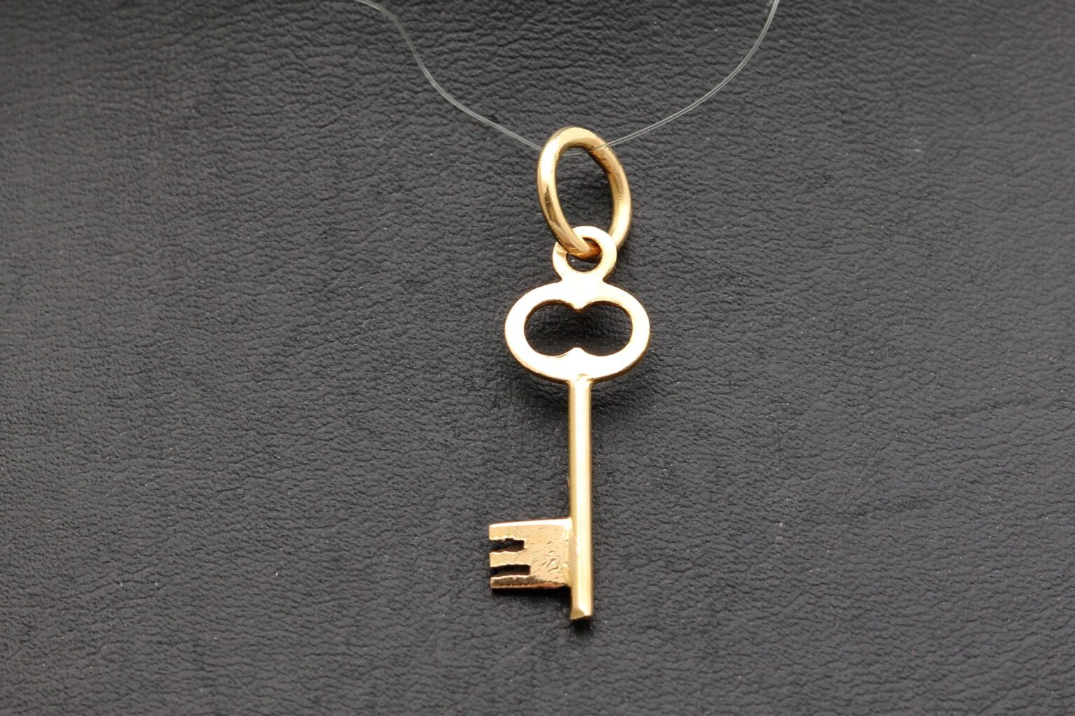 HÄNGE NYCKEL CA 2,5CM /18K - Göteborgs Pantbank