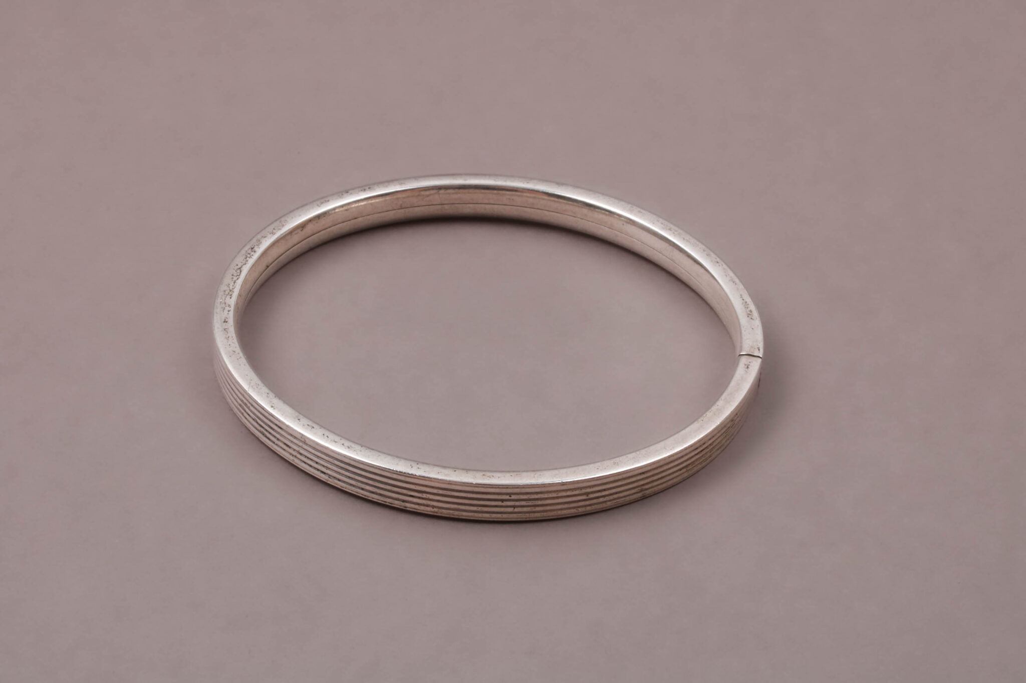 ARMRING SILVER ÖPPNINGSBAR 6,2CM - Göteborgs Pantbank