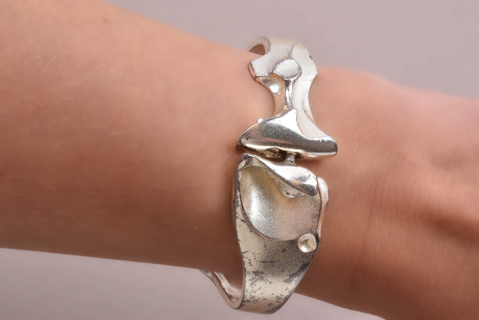 ARMRING SILVER LAPPONIA, MODELL: ZELDA, INNER-DIAMETER: 5,0x6,4CM, DESIGN: BJÖRN WECKSTRÖM ...