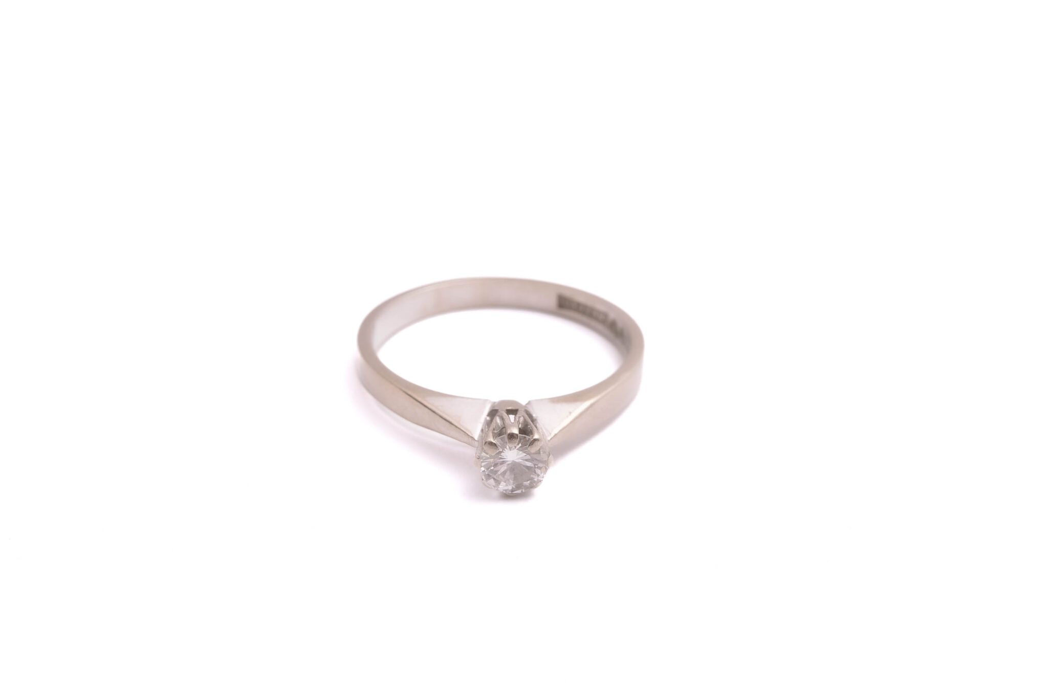 RING VITGULD M BRILJANT-SLIPAD DIAMANT 0,27CT, 17MM (OBS!! FLERA KLOR ...